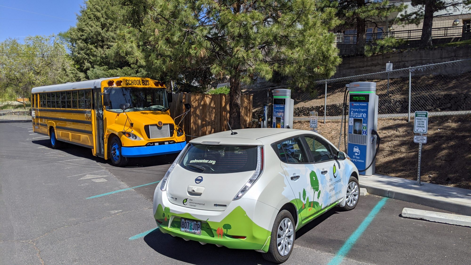 Electric School Bus Tour was a hit! | The Environmental Center